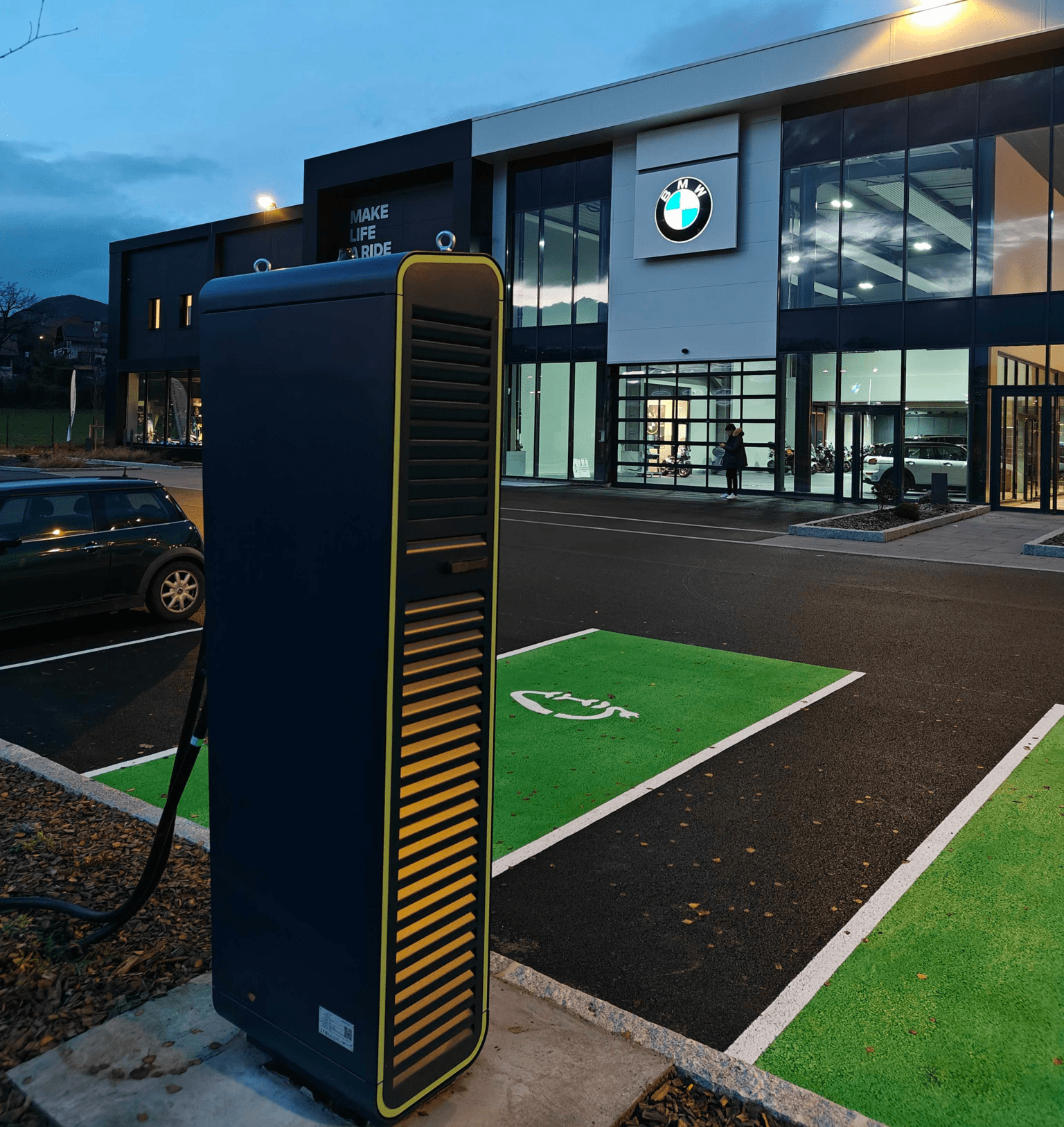 Instalación de puntos de carga rápida (DC)